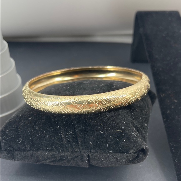 Jewelry | 1312616 Vintage Goldtone Textured Bangle | Poshmark